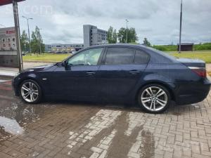 Zils BMW 530 2003 Rēzekne, ar dzinēja tilpumu 3.00 L un nobraukumu 420 tūkst. km par 2700 €, foto 3 vietnē AUTOMOTO.COM.LV