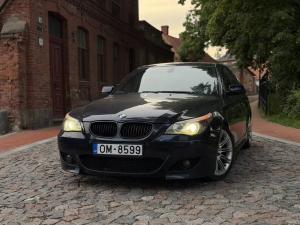 Zils BMW 530 2003 Cēsis, ar dzinēja tilpumu 3.00 L un nobraukumu 371 tūkst. km par 4990 €, foto  vietnē AUTOMOTO.COM.LV