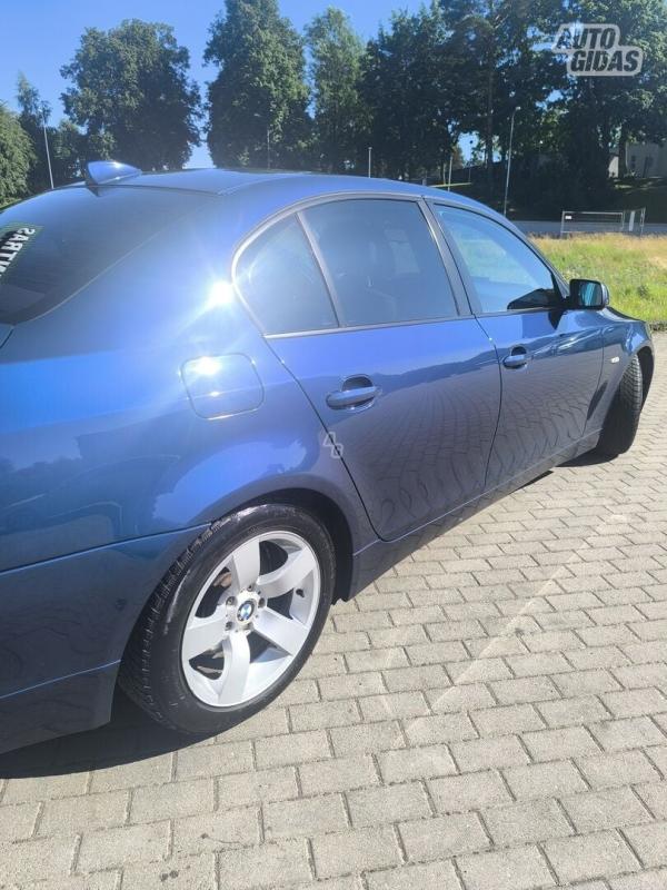 Zils BMW 530 2003 Klaipėda, ar dzinēja tilpumu 3.00 L un nobraukumu 333 tūkst. km par 2700 €, foto 8 vietnē AUTOMOTO.COM.LV