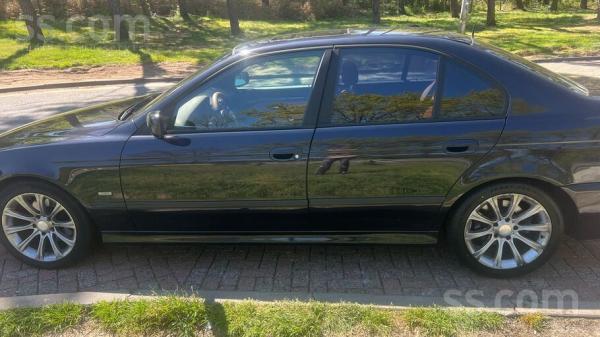 Zils BMW 530 2003 Rīga, ar dzinēja tilpumu 3.00 L un nobraukumu 200 tūkst. km par 6500 €, foto 4 vietnē AUTOMOTO.COM.LV