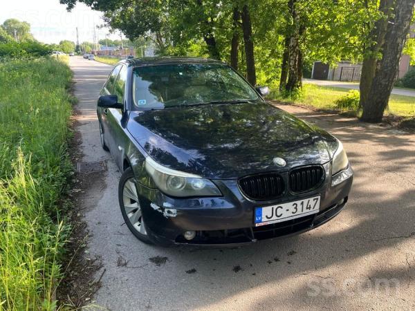 Blue BMW 530 2004 in Riga, with an engine capacity of 3.00 L and mileage of 330 thousand km for 2500 €, photo 2 on AUTOMOTO.COM.LV