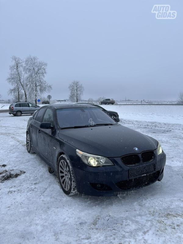 Blue BMW 530 2004 in Siauliai, with an engine capacity of 3.00 L and mileage of 390 thousand km for 3600 €, photo 2 on AUTOMOTO.COM.LV