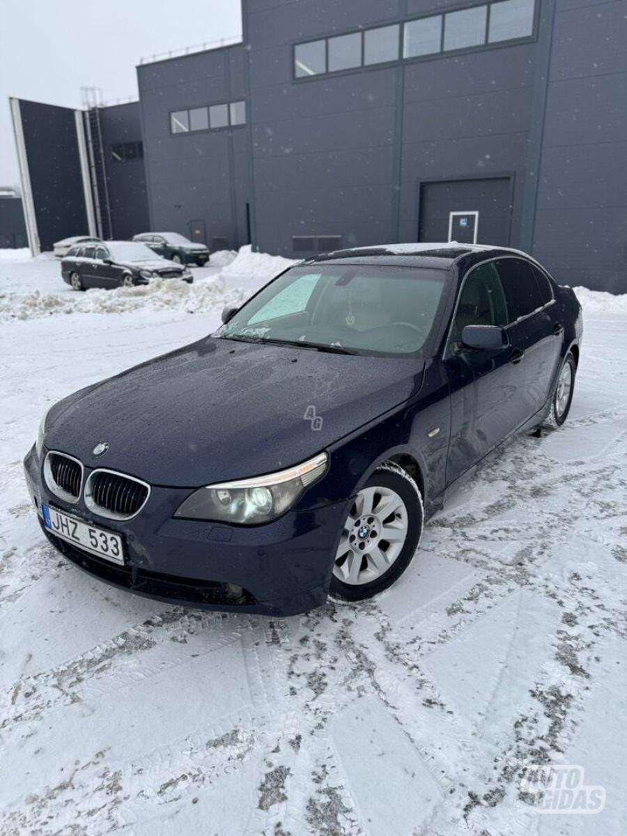 Zils BMW 530 2004 Kauņa, ar dzinēja tilpumu 3.00 L un nobraukumu 477 tūkst. km par 2550 €, foto 1 vietnē AUTOMOTO.COM.LV