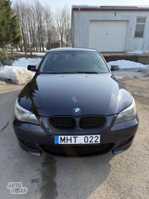 Zils BMW 530 2004 Klaipėda, ar dzinēja tilpumu 3.00 L un nobraukumu 381 tūkst. km par 3700 €, foto 4 vietnē AUTOMOTO.COM.LV