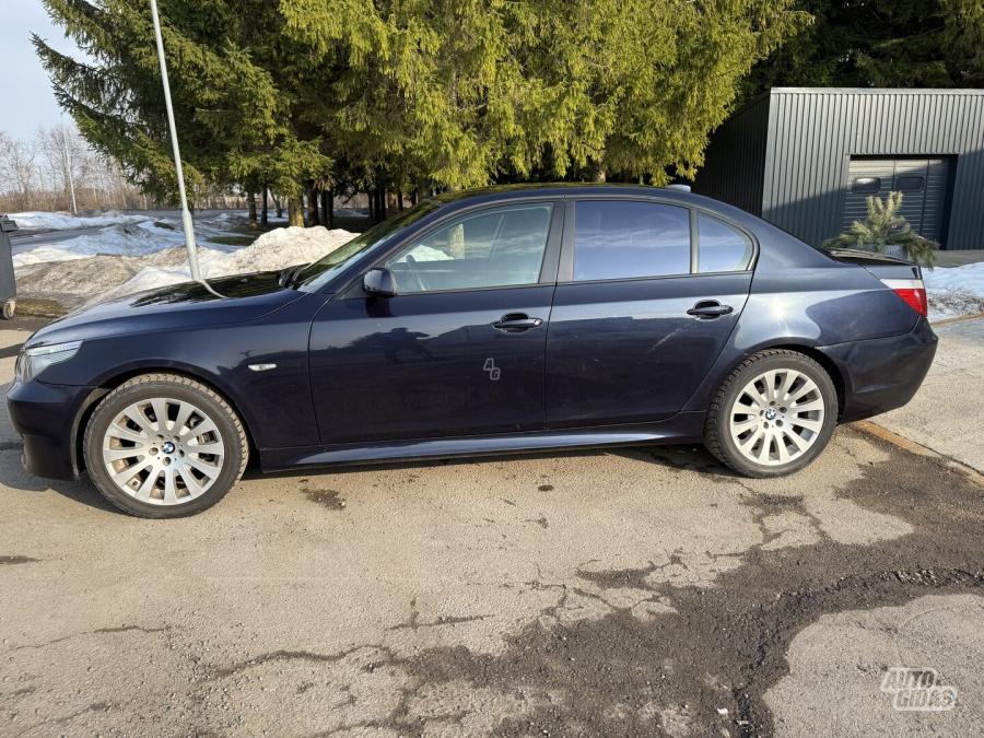 Zils BMW 530 2004 Klaipėda, ar dzinēja tilpumu 3.00 L un nobraukumu 381 tūkst. km par 3700 €, foto 11 vietnē AUTOMOTO.COM.LV