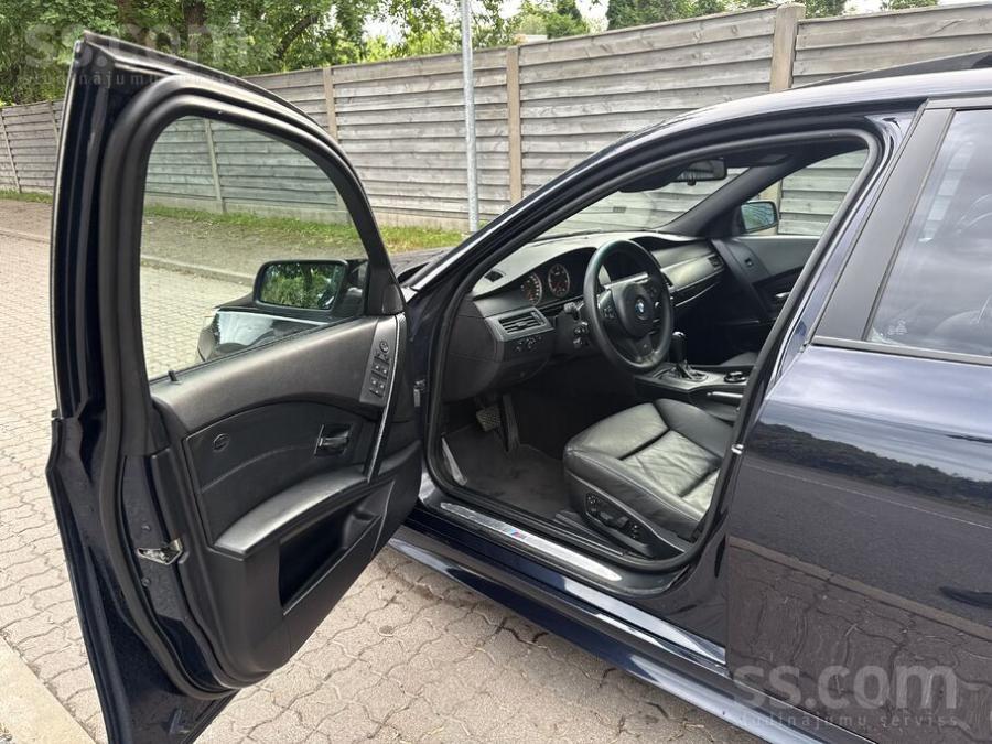 Zils BMW 530 2004 Jelgava, ar dzinēja tilpumu 3.00 L un nobraukumu 260 tūkst. km par 6200 €, foto 15 vietnē AUTOMOTO.COM.LV