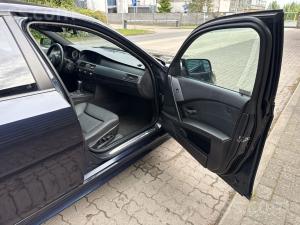 Zils BMW 530 2004 Jelgava, ar dzinēja tilpumu 3.00 L un nobraukumu 260 tūkst. km par 6200 €, foto 20 vietnē AUTOMOTO.COM.LV
