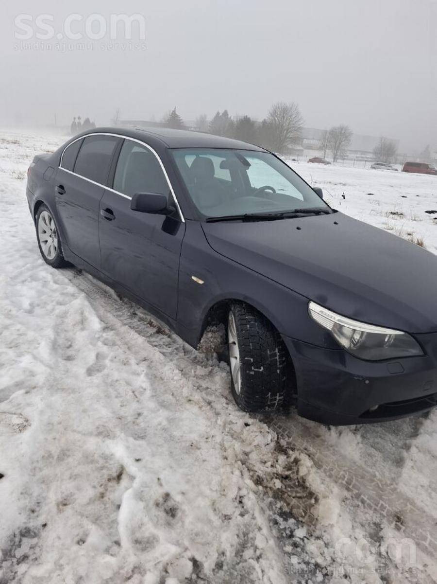 Синий БМВ 530 2004 в Рига, объемом двигателя 3.00 л и пробегом 420 тыс. км за 2800 €, фото 3 на AUTOMOTO.COM.LV