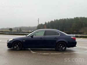 Синий БМВ 530 2004 в Цесис, объемом двигателя 3.00 л и пробегом 398 тыс. км за 4700 €, фото 4 на AUTOMOTO.COM.LV
