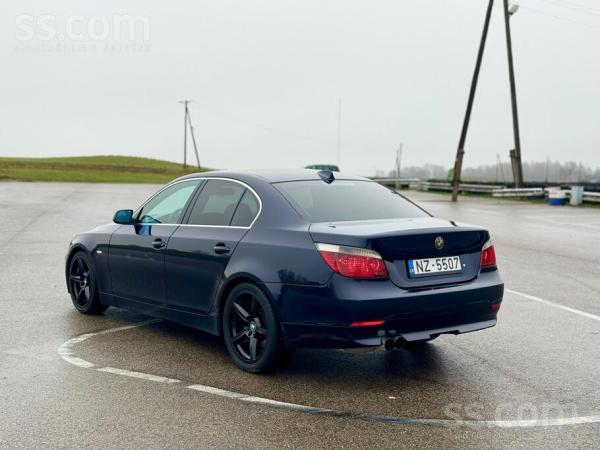 Blue BMW 530 2004 in Cesis, with an engine capacity of 3.00 L and mileage of 398 thousand km for 4700 €, photo 5 on AUTOMOTO.COM.LV