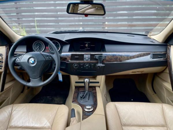 Zils BMW 530 2004 Rīga, ar dzinēja tilpumu 3.00 L un nobraukumu 0 tūkst. km par 4200 €, foto 6 vietnē AUTOMOTO.COM.LV