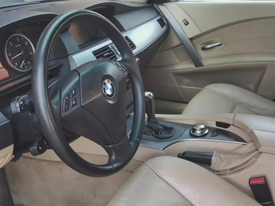Zils BMW 530 2004 Rīga, ar dzinēja tilpumu 3.00 L un nobraukumu 382 tūkst. km par 3490 €, foto 8 vietnē AUTOMOTO.COM.LV