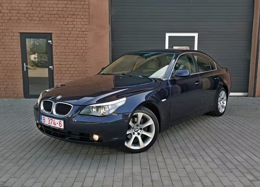 Zils BMW 530 2004 Rīga, ar dzinēja tilpumu 3.00 L un nobraukumu 382 tūkst. km par 3490 €, foto 12 vietnē AUTOMOTO.COM.LV