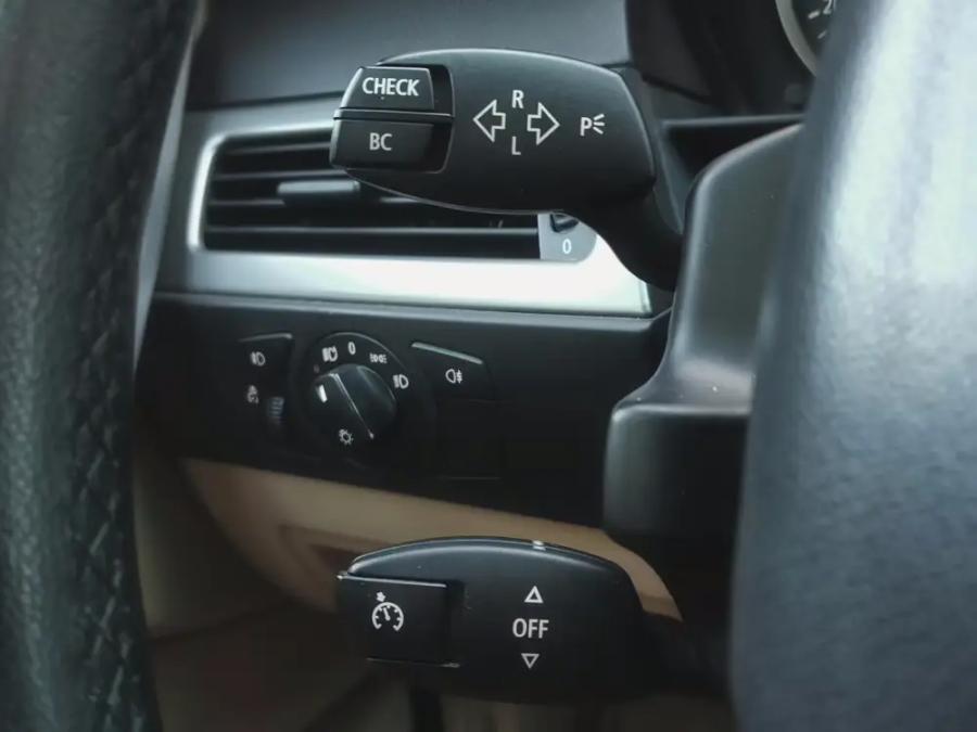 Zils BMW 530 2004 Rīga, ar dzinēja tilpumu 3.00 L un nobraukumu 382 tūkst. km par 3490 €, foto 13 vietnē AUTOMOTO.COM.LV