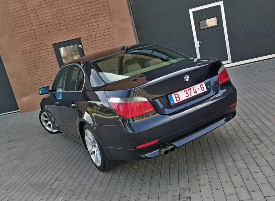 Zils BMW 530 2004 Rīga, ar dzinēja tilpumu 3.00 L un nobraukumu 382 tūkst. km par 3490 €, foto 20 vietnē AUTOMOTO.COM.LV