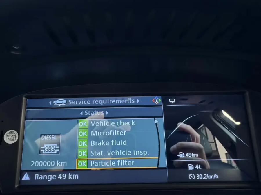 Zils BMW 530 2004 Rīga, ar dzinēja tilpumu 3.00 L un nobraukumu 251 tūkst. km par 3990 €, foto 18 vietnē AUTOMOTO.COM.LV