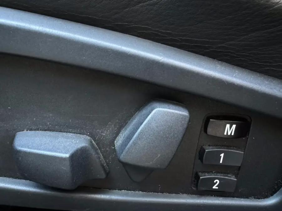 Zils BMW 530 2004 Rīga, ar dzinēja tilpumu 3.00 L un nobraukumu 251 tūkst. km par 3990 €, foto 21 vietnē AUTOMOTO.COM.LV