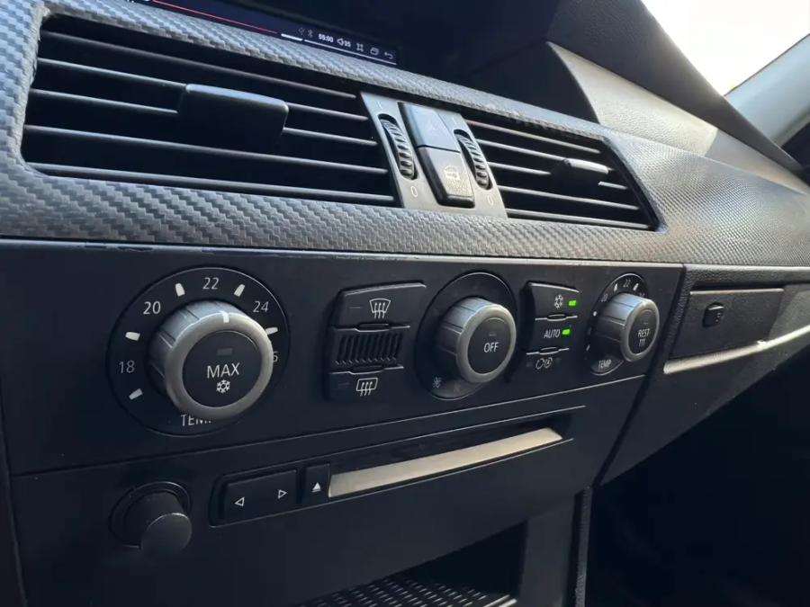 Zils BMW 530 2004 Rīga, ar dzinēja tilpumu 3.00 L un nobraukumu 251 tūkst. km par 3990 €, foto 27 vietnē AUTOMOTO.COM.LV
