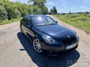 Zils BMW 530 2004 Rīga, ar dzinēja tilpumu 3.00 L un nobraukumu 381 tūkst. km par 5650 €, foto  vietnē AUTOMOTO.COM.LV