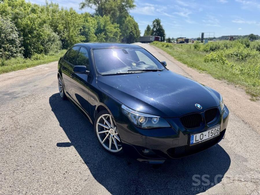Синий БМВ 530 2004 в Рига, объемом двигателя 3.00 л и пробегом 381 тыс. км за 5650 €, фото 1 на AUTOMOTO.COM.LV