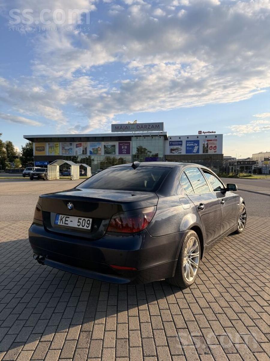 Blue BMW 530 2004 in Riga, with an engine capacity of 3.00 L and mileage of 365 thousand km for 3300 €, photo 5 on AUTOMOTO.COM.LV
