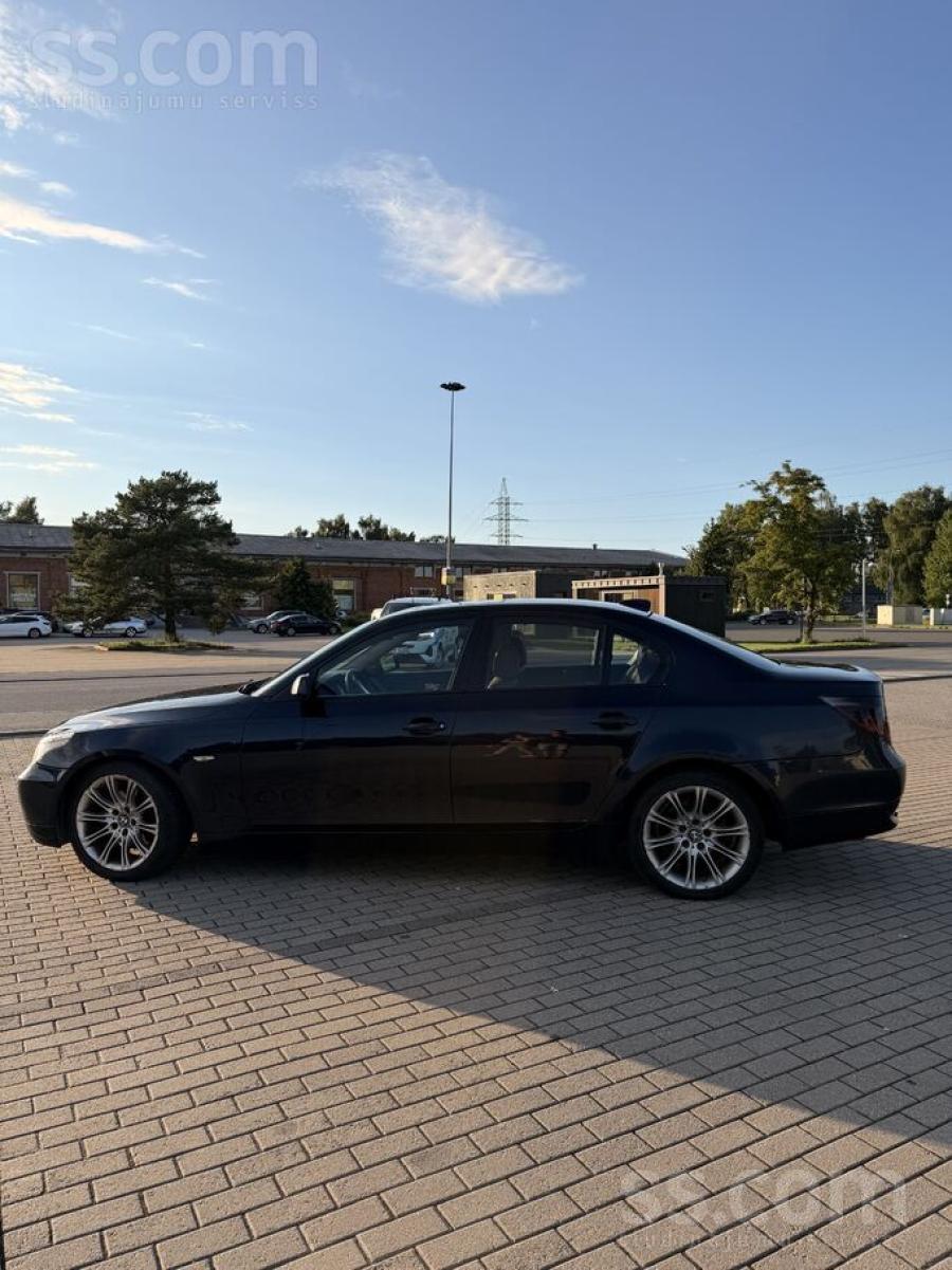 Blue BMW 530 2004 in Riga, with an engine capacity of 3.00 L and mileage of 365 thousand km for 3300 €, photo 6 on AUTOMOTO.COM.LV
