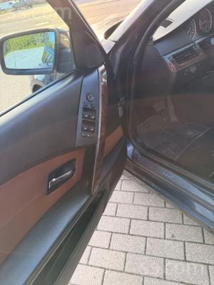 Blue BMW 530 2004 in Riga, with an engine capacity of 3.00 L and mileage of 365 thousand km for 3300 €, photo 13 on AUTOMOTO.COM.LV