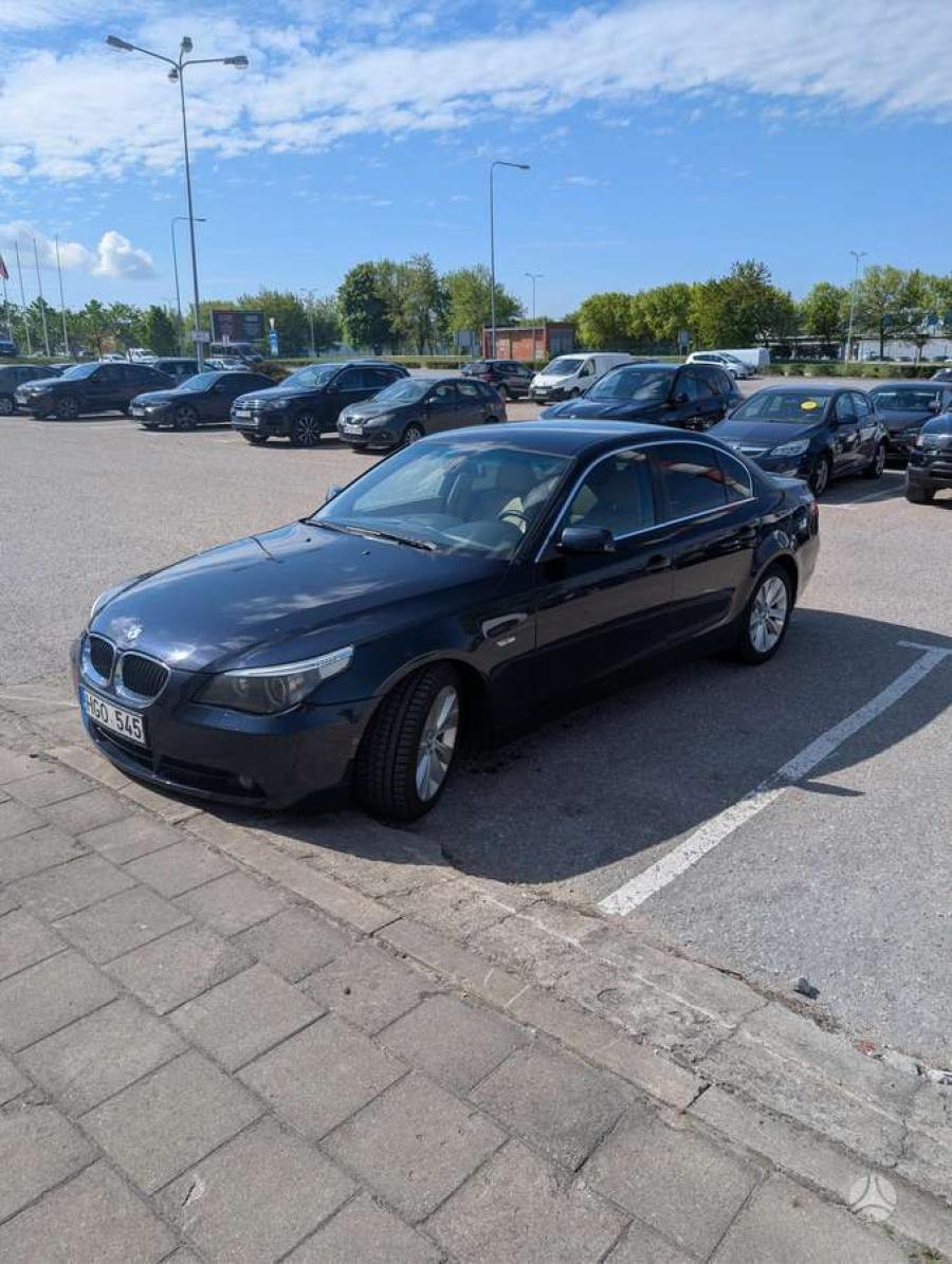 Синий БМВ 530 2004 в Клайпеда, объемом двигателя 2.98 л и пробегом 239 тыс. км за 3000 €, фото 5 на AUTOMOTO.COM.LV