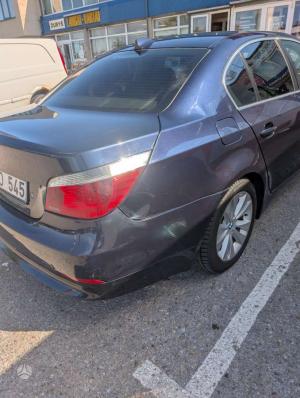 Синий БМВ 530 2004 в Клайпеда, объемом двигателя 2.98 л и пробегом 239 тыс. км за 3000 €, фото 9 на AUTOMOTO.COM.LV
