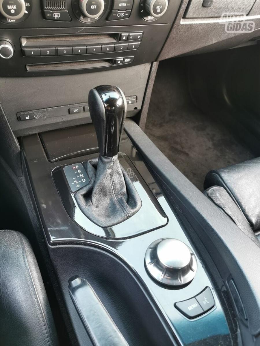 Zils BMW 530 2004 Kauņa, ar dzinēja tilpumu 3.00 L un nobraukumu 478 tūkst. km par 4200 €, foto 16 vietnē AUTOMOTO.COM.LV