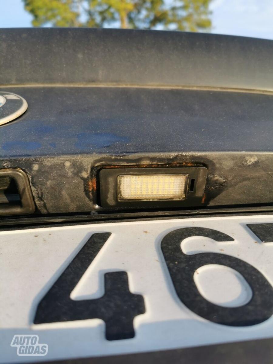 Zils BMW 530 2004 Kauņa, ar dzinēja tilpumu 3.00 L un nobraukumu 478 tūkst. km par 4200 €, foto 23 vietnē AUTOMOTO.COM.LV