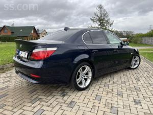 Blue BMW 530 2004 in Riga, with an engine capacity of 3.00 L and mileage of 288 thousand km for 3990 €, photo 3 on AUTOMOTO.COM.LV