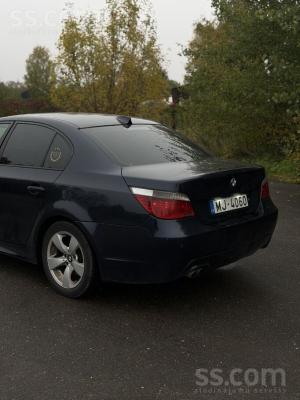 Синий БМВ 530 2004 в Рига, объемом двигателя 3.00 л и пробегом 413 тыс. км за 3500 €, фото 4 на AUTOMOTO.COM.LV