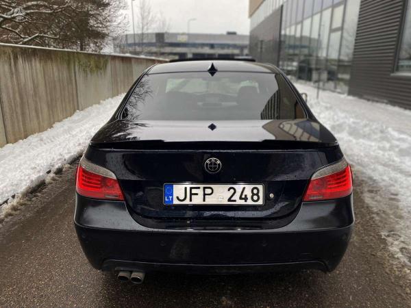 Zils BMW 530 2005 Viļņa, ar dzinēja tilpumu 2.99 L un nobraukumu 334 tūkst. km par 4950 €, foto 5 vietnē AUTOMOTO.COM.LV