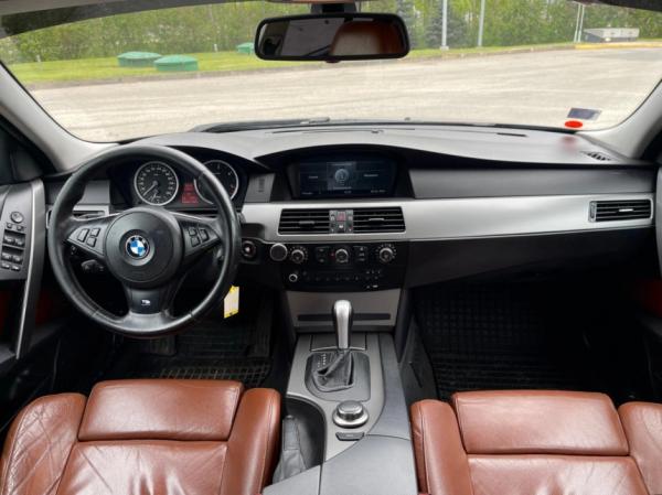 Zils BMW 530 2005 Rīga, ar dzinēja tilpumu 3.00 L un nobraukumu 0 tūkst. km par 5700 €, foto 6 vietnē AUTOMOTO.COM.LV