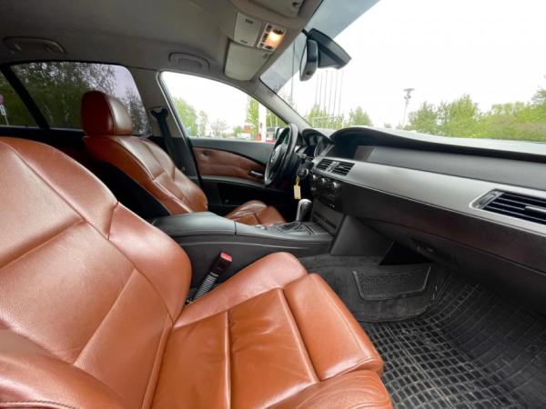 Zils BMW 530 2005 Rīga, ar dzinēja tilpumu 3.00 L un nobraukumu 0 tūkst. km par 5700 €, foto 8 vietnē AUTOMOTO.COM.LV