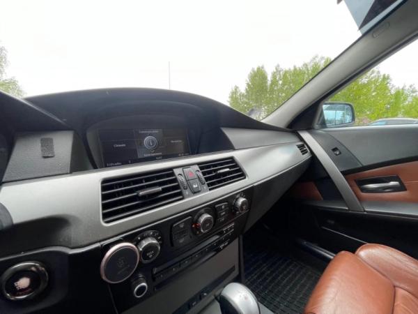 Zils BMW 530 2005 Rīga, ar dzinēja tilpumu 3.00 L un nobraukumu 0 tūkst. km par 5700 €, foto 10 vietnē AUTOMOTO.COM.LV