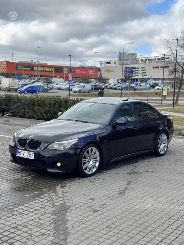 Blue BMW 530 2005 in Vilnius, with an engine capacity of 2.99 L and mileage of 264 thousand km for 1550 €, photo 1 on AUTOMOTO.COM.LV