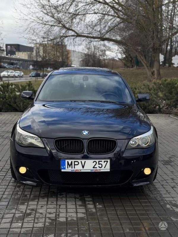 Blue BMW 530 2005 in Vilnius, with an engine capacity of 2.99 L and mileage of 264 thousand km for 1550 €, photo 3 on AUTOMOTO.COM.LV