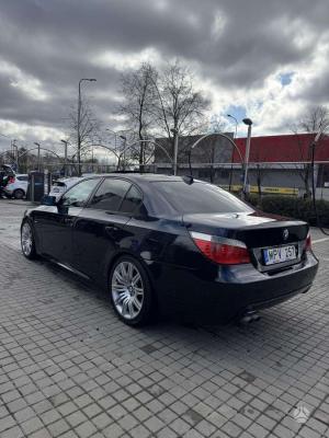 Blue BMW 530 2005 in Vilnius, with an engine capacity of 2.99 L and mileage of 264 thousand km for 1550 €, photo 8 on AUTOMOTO.COM.LV