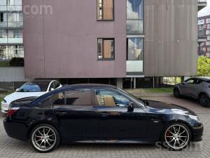 Zils BMW 530 2005 Rīga, ar dzinēja tilpumu 3.00 L un nobraukumu 313 tūkst. km par 4990 €, foto 4 vietnē AUTOMOTO.COM.LV
