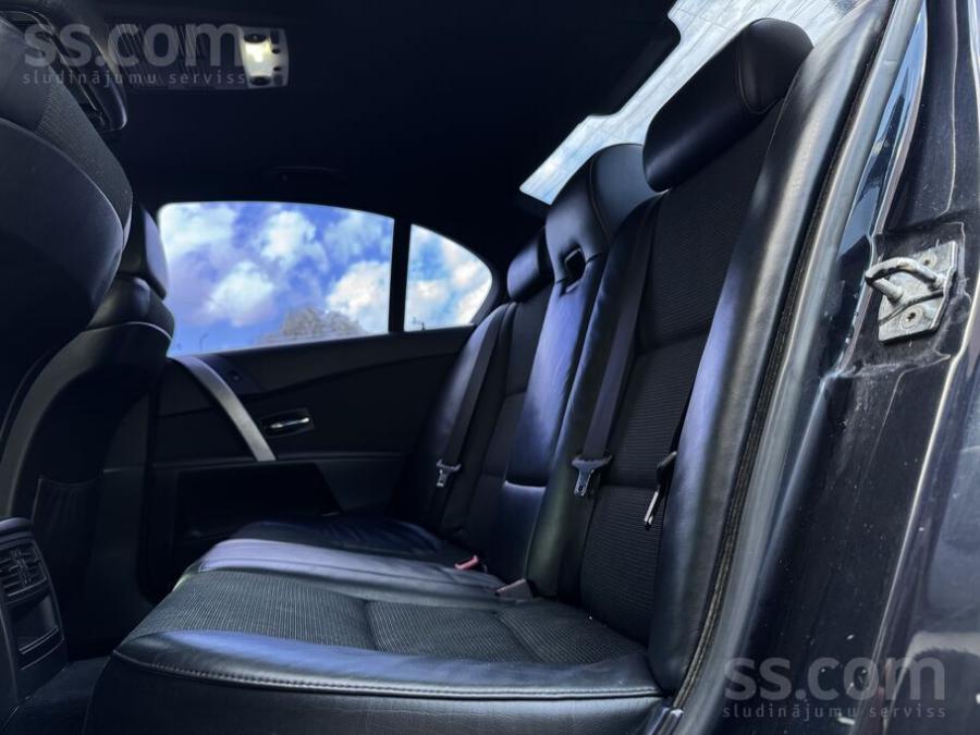 Zils BMW 530 2005 Rīga, ar dzinēja tilpumu 3.00 L un nobraukumu 313 tūkst. km par 4990 €, foto 9 vietnē AUTOMOTO.COM.LV