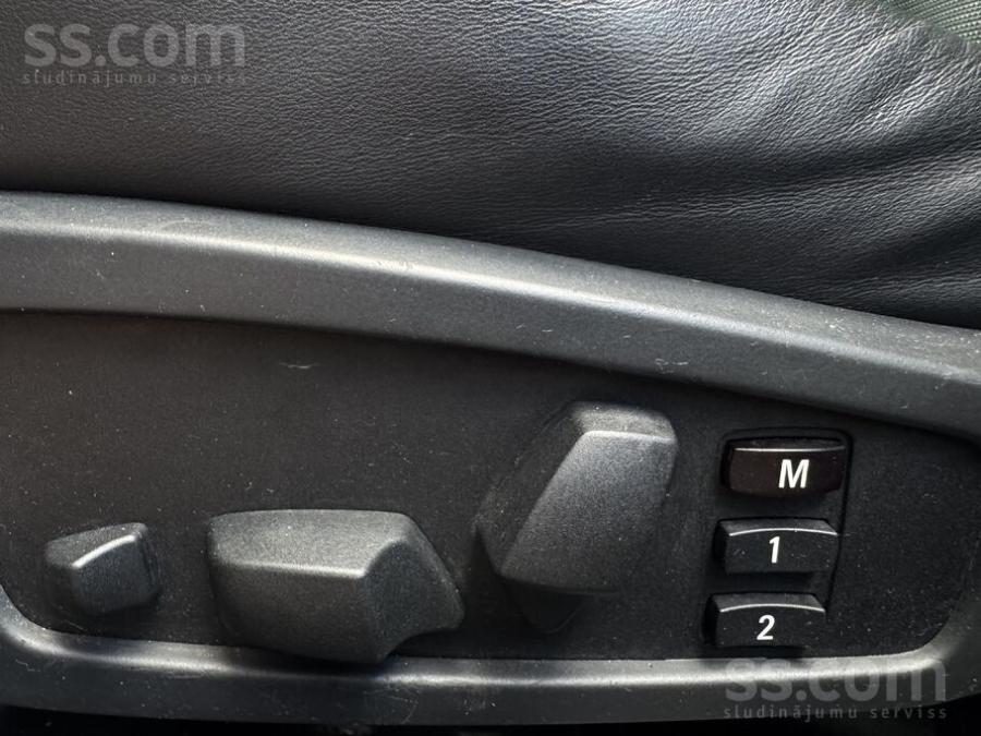 Zils BMW 530 2005 Rīga, ar dzinēja tilpumu 3.00 L un nobraukumu 313 tūkst. km par 4990 €, foto 13 vietnē AUTOMOTO.COM.LV