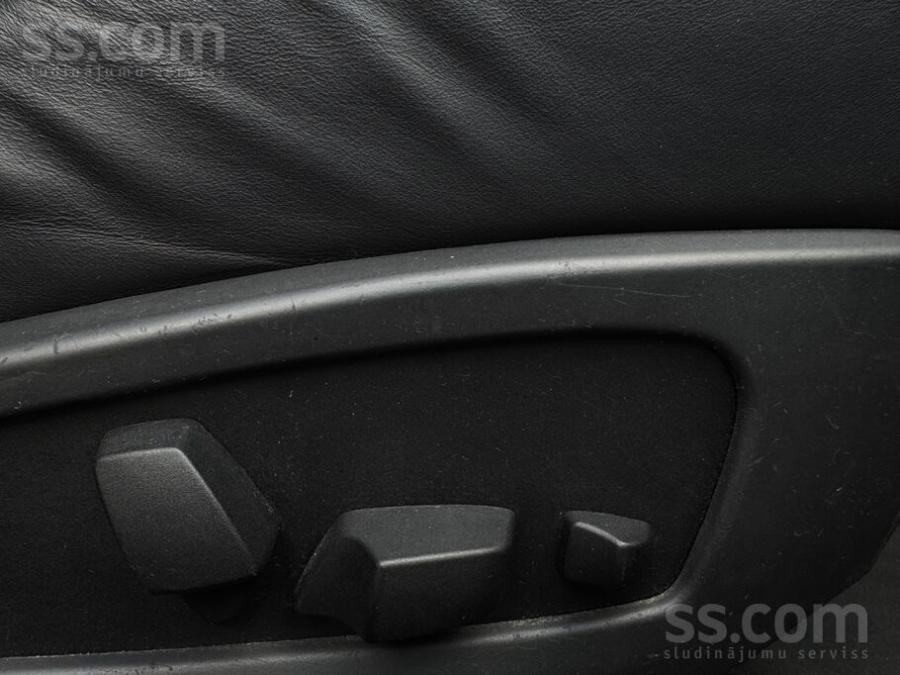 Zils BMW 530 2005 Rīga, ar dzinēja tilpumu 3.00 L un nobraukumu 313 tūkst. km par 4990 €, foto 14 vietnē AUTOMOTO.COM.LV