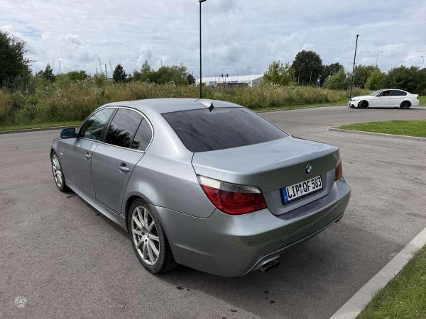 Blue BMW 530 2005 in Klaipeda, with an engine capacity of 3.00 L and mileage of 400 thousand km for 3050 €, photo 4 on AUTOMOTO.COM.LV