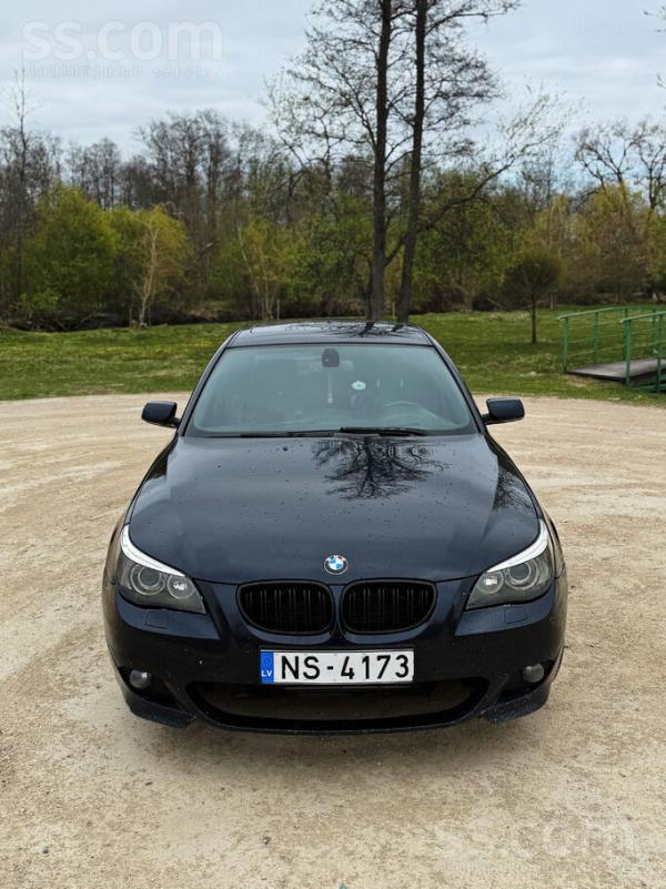 Zils BMW 530 2006 Krāslava, ar dzinēja tilpumu 3.00 L un nobraukumu 428 tūkst. km par 4500 €, foto 1 vietnē AUTOMOTO.COM.LV