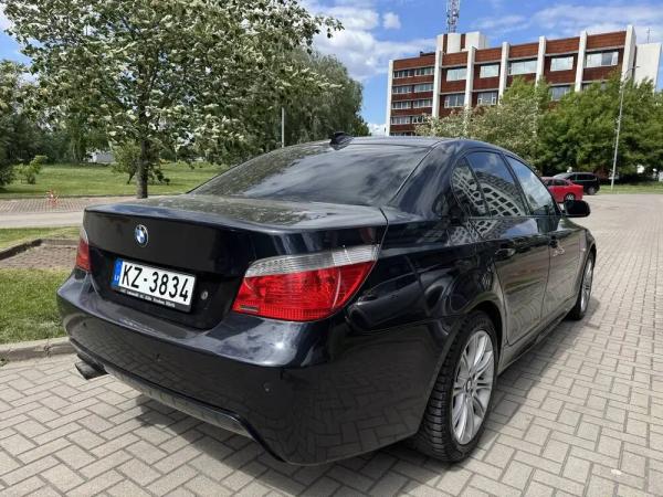 Синий БМВ 530 2006 в Рига, объемом двигателя 3.00 л и пробегом 320 тыс. км за 4990 €, фото 7 на AUTOMOTO.COM.LV