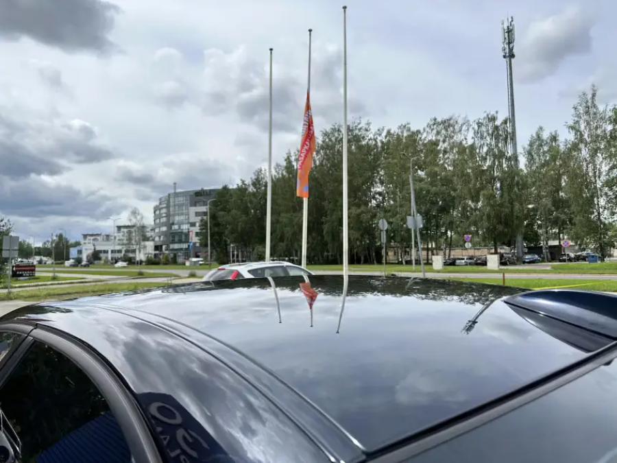 Blue BMW 530 2006 in Riga, with an engine capacity of 3.00 L and mileage of 372 thousand km for 4990 €, photo 11 on AUTOMOTO.COM.LV