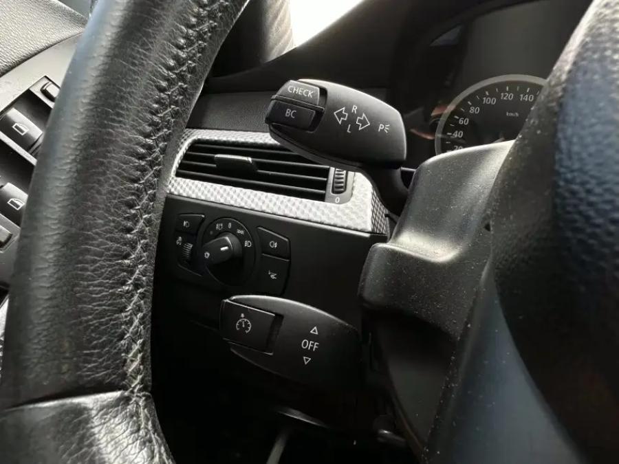 Blue BMW 530 2006 in Riga, with an engine capacity of 3.00 L and mileage of 372 thousand km for 4990 €, photo 30 on AUTOMOTO.COM.LV