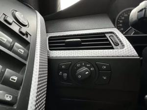 Blue BMW 530 2006 in Riga, with an engine capacity of 3.00 L and mileage of 372 thousand km for 4990 €, photo 31 on AUTOMOTO.COM.LV